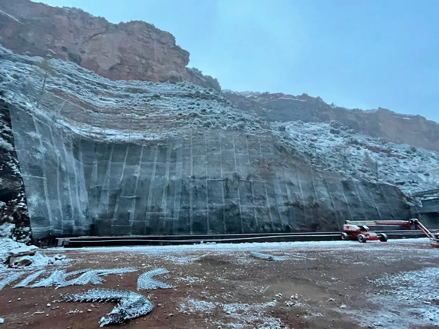 Draped Mesh Systems | Slope Stabilization Technique | Rock Supremacy